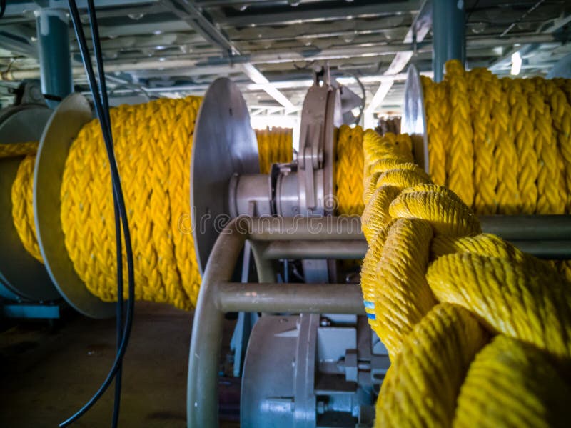 Treuils D'amarrage Des Navires Image stock - Image du construction ...