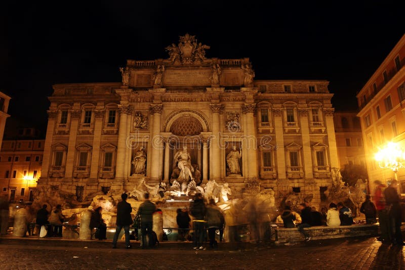 Trevi fountain editorial stock photo. Image of motion - 28957148