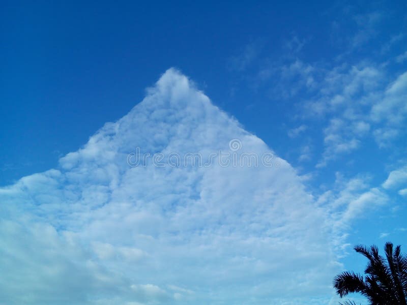 2,552 Triangle Cloud Photos - Free & Royalty-Free Stock Photos from ...