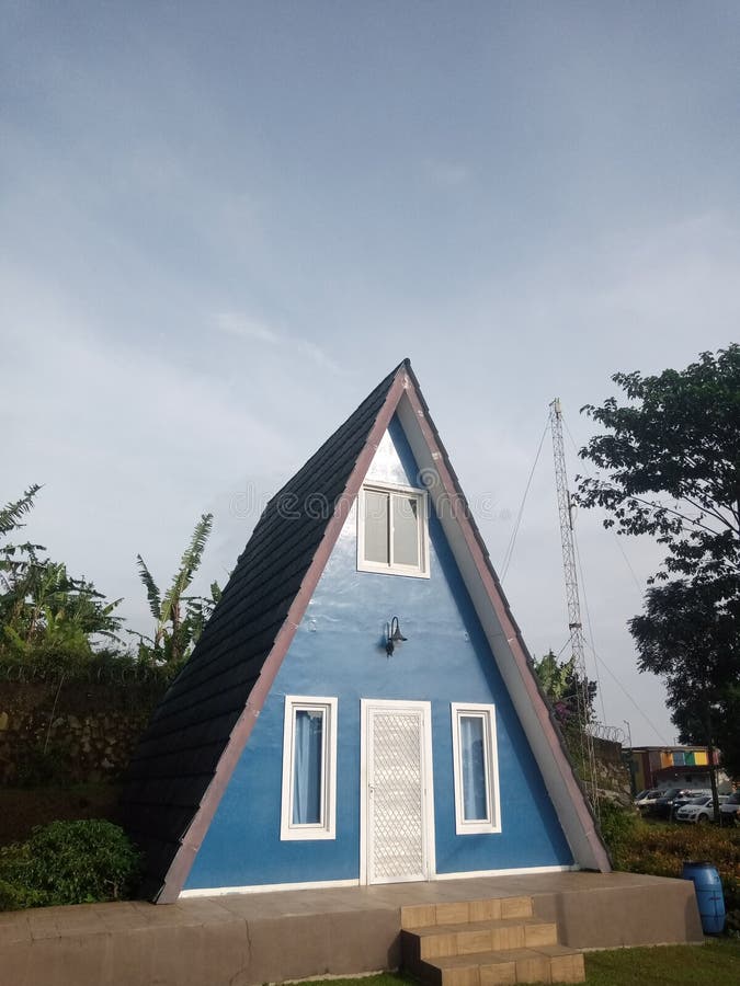 Triangle shaped house stock image. Image of house, pizza - 262612725