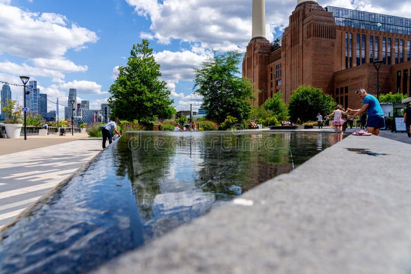 Battersea Power Station 2025 Stock Photos - Free & Royalty-Free Stock ...