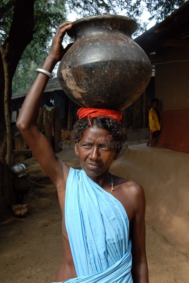 Tribal People in India editorial stock image. Image of saree - 21821949