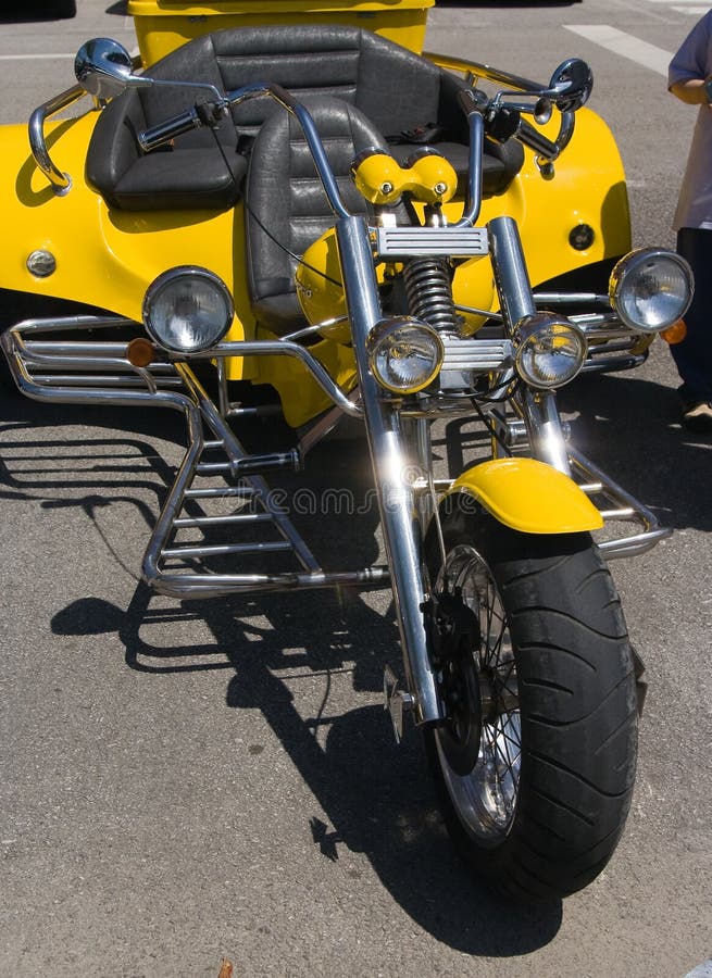Triciclo do velomotor imagem de stock. Imagem de triciclo - 7742115