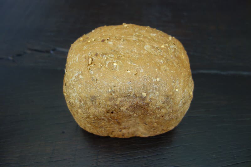 Trigo integral bread imagen de archivo. Imagen de contraste - 43325789