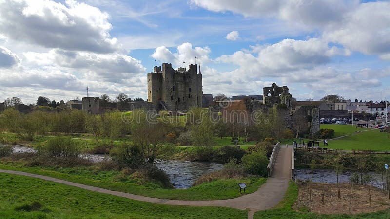 Trim castle editorial photo. Image of castle, view, trim - 103006851