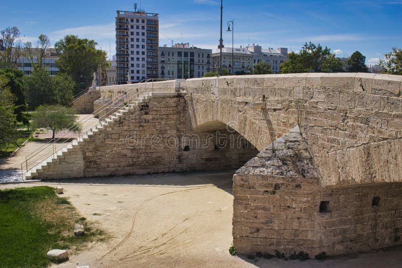 Trinity Bridge Over the Old Turia Riverbed in Valencia Stock Photo ...