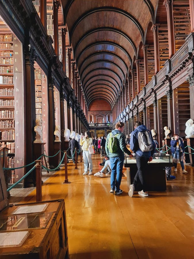 Trinity College Library Dublin Ireland Editorial Photo - Image of city, clothing: 270097611