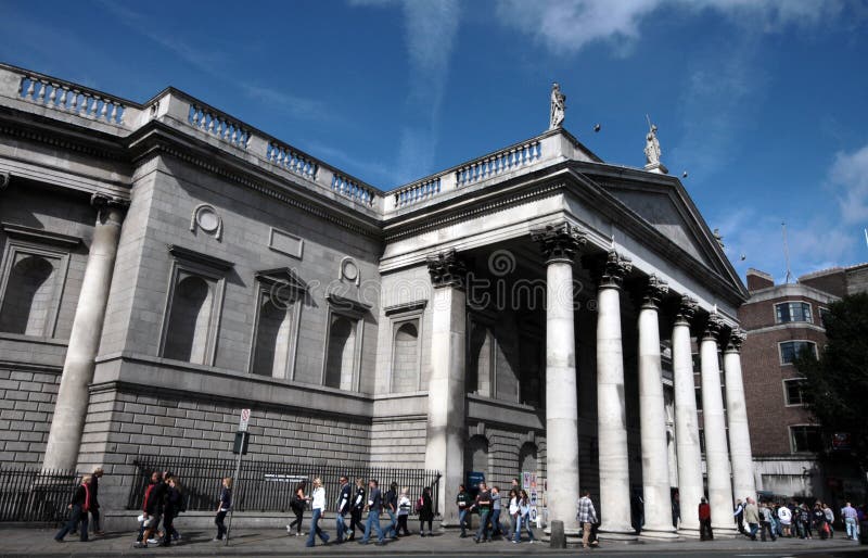 Trinity College, University in Dublin Editorial Photography - Image of ...