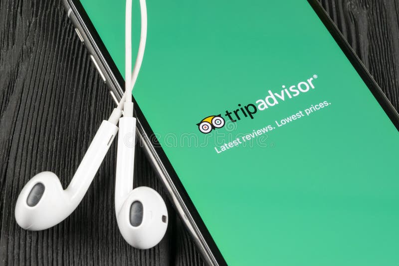 Tripadvisor Application Icon on Apple IPhone X Screen Close-up ...