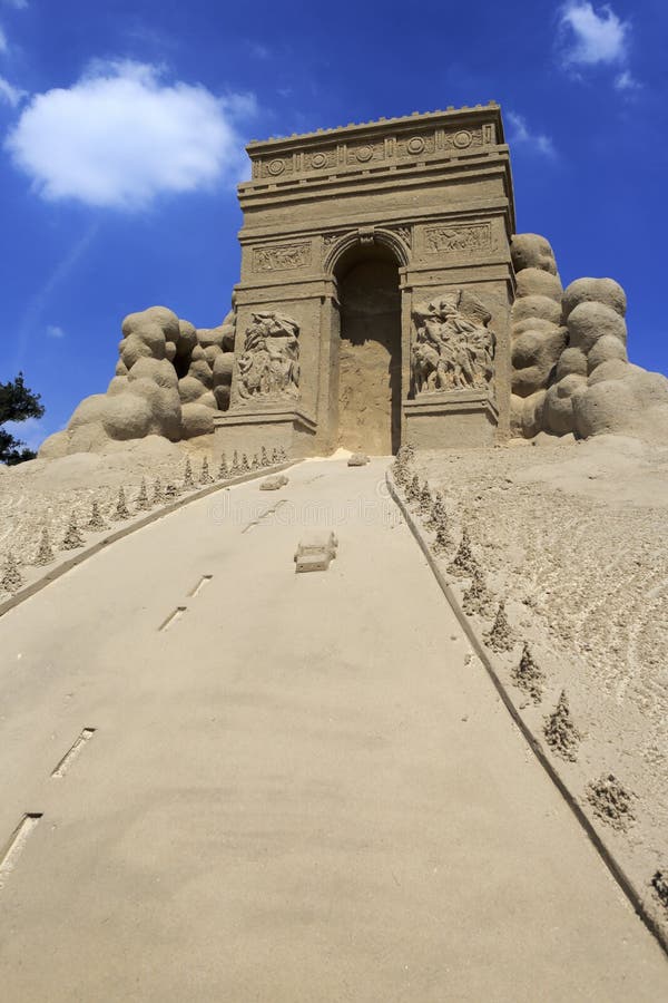 Triumphal arch sculpture editorial photography. Image of destinations ...