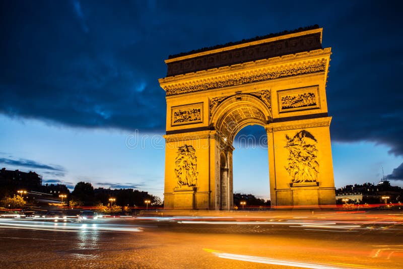 Triumphbogen, Paris stockfoto. Bild von allee, horizontal - 61447712
