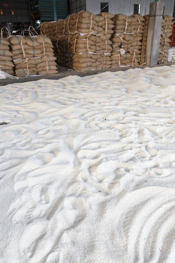 Trockener Klebriger Reis in Der Luft Stockfoto - Bild von trocken ...