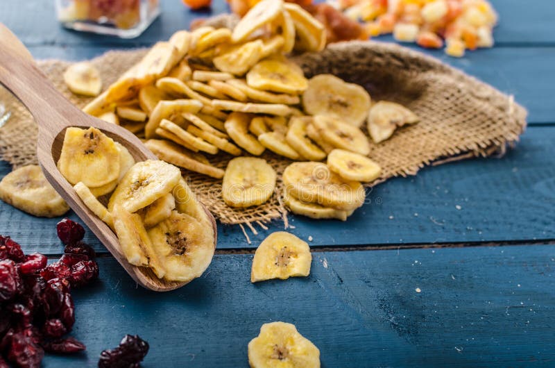 Trockenfrüchte, Gesund Und Köstlich Stockfoto - Bild von braun, papaya ...