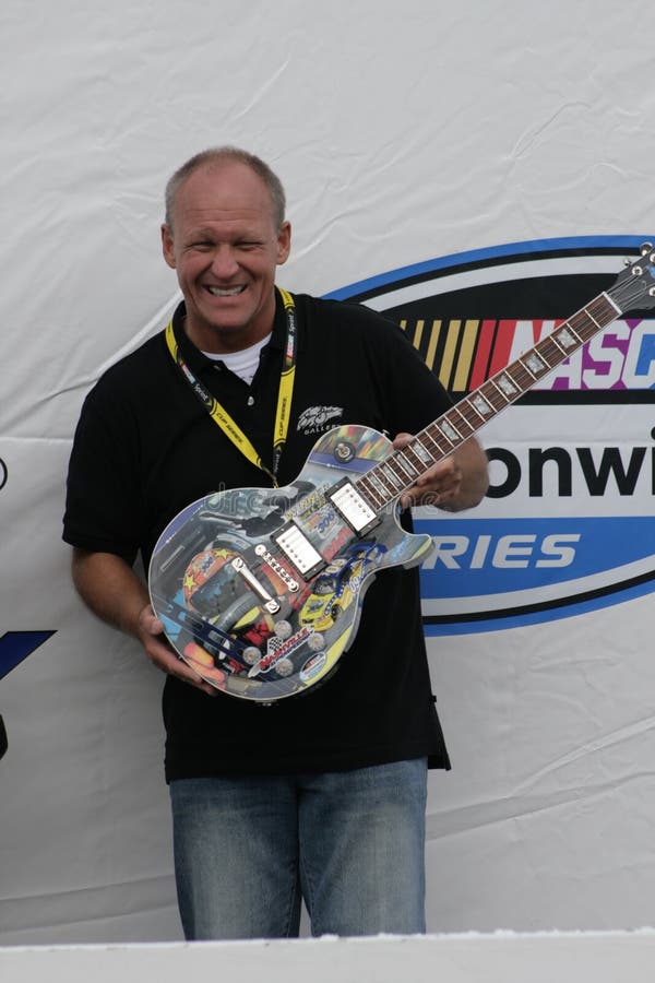 Trofeo Bajo De La Guitarra De Bill Gibson Fotografía editorial - Imagen ...