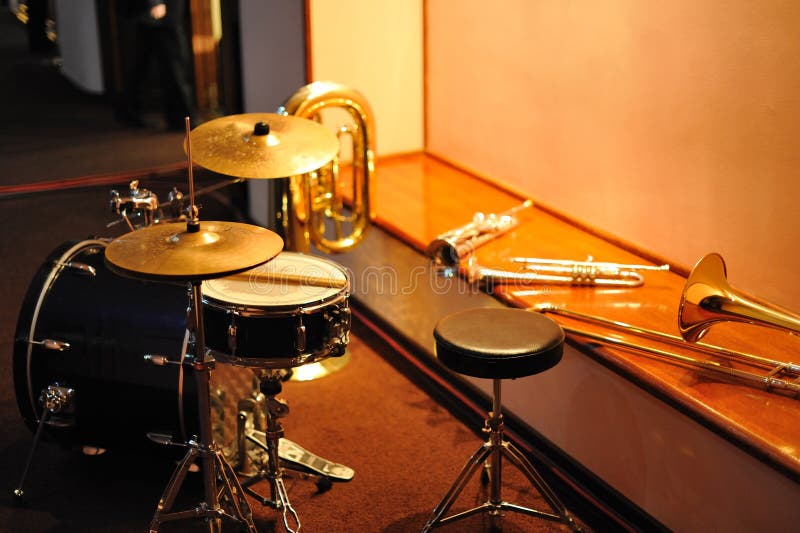 Trombone Differente Del Tamburo Della Tromba Dello Strumento Musicale ...