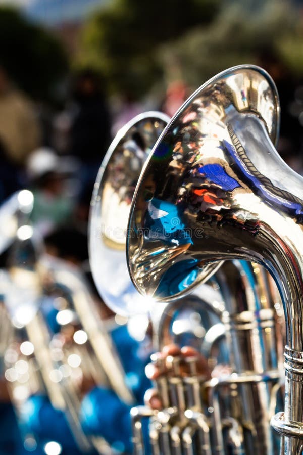 Trombones Jouant Dans Un Orchestre (orientation Peu Profonde). Image ...
