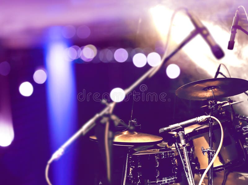 De Uitrusting Van De Trommel Op Het Stadium Stock Foto - Image of ...
