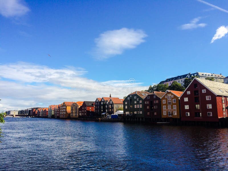 Trondeim fotografia editoriale. Immagine di fiume, città - 57904536
