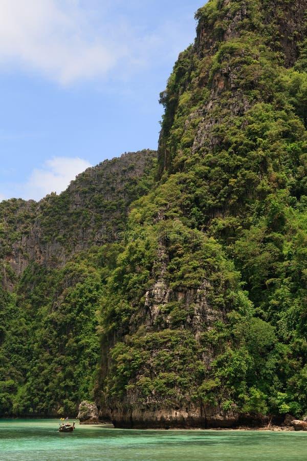 Tropical Cliffs stock image. Image of ocean, crystal - 16943521