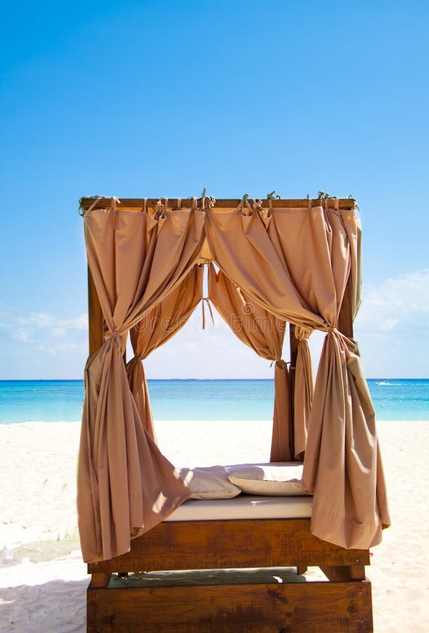 Tropical outdoor bed stock image. Image of beach, ocean - 18516525