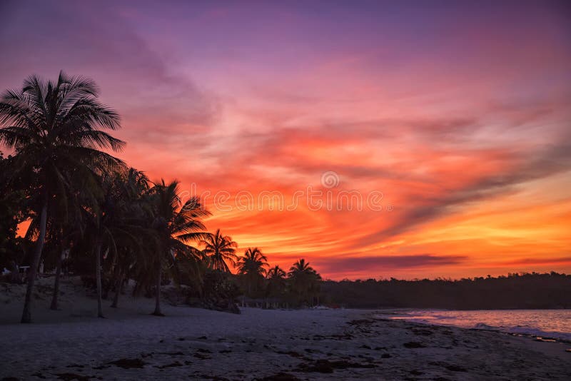Tropical Sunset on the Beach Stock Image - Image of cuba, backdrop ...
