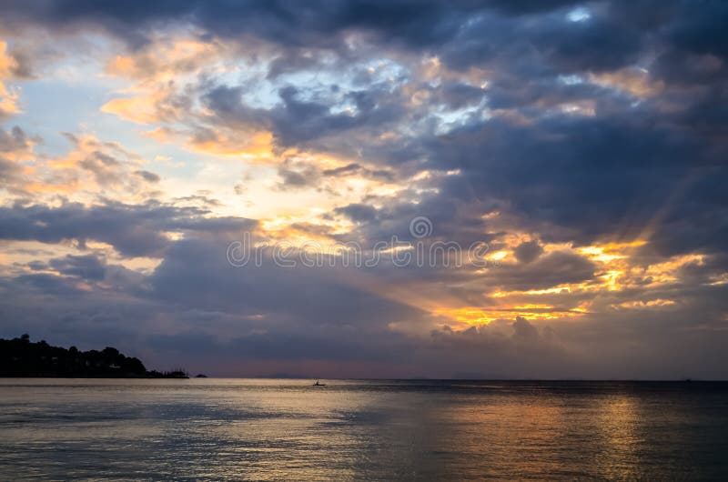 Tropical Sunset on Thai Island Stock Image - Image of horizon, evening ...