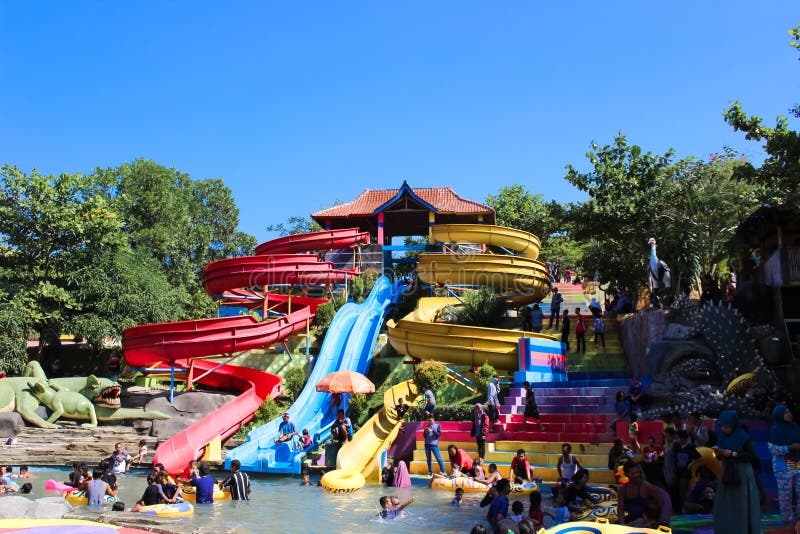 Tropical Waterboom editorial stock image. Image of resort - 209701294