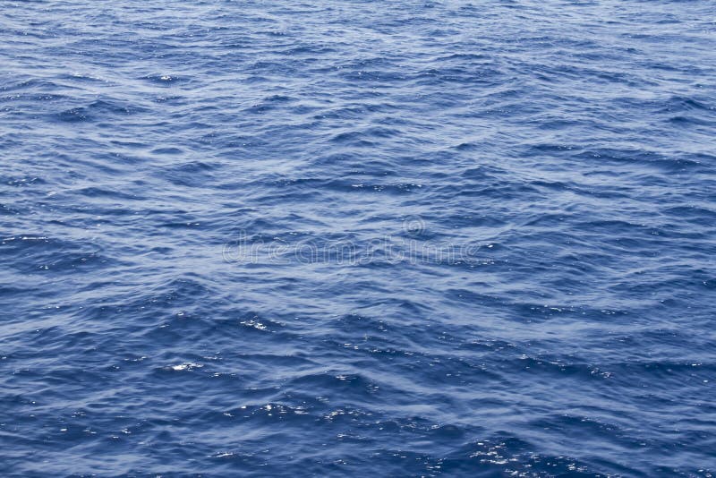 Tropisch blauw zeewater stock afbeelding. Image of licht - 56416135