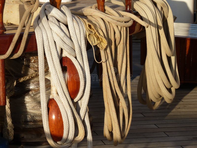 Trosse Stockfotos und Bilder - Laden Sie 4,928 lizenzfreie Fotos herunter