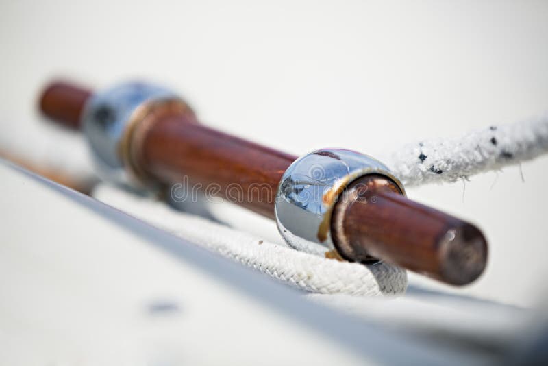 Trosse stockfoto. Bild von hupe, bündel, seebrücke, reise - 43772270