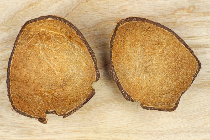 Trozos de concha de coco foto de archivo. Imagen de sano - 152224568