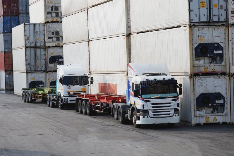 Truck Comes To Pick Up the Container Stock Photo - Image of business ...