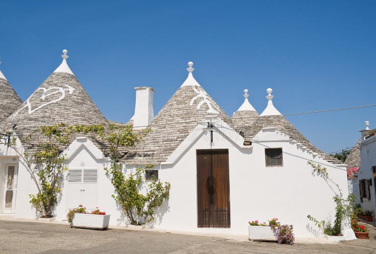 Trulli. Alberobello. Apulia Stock Photo - Image of pinnacle, monument ...
