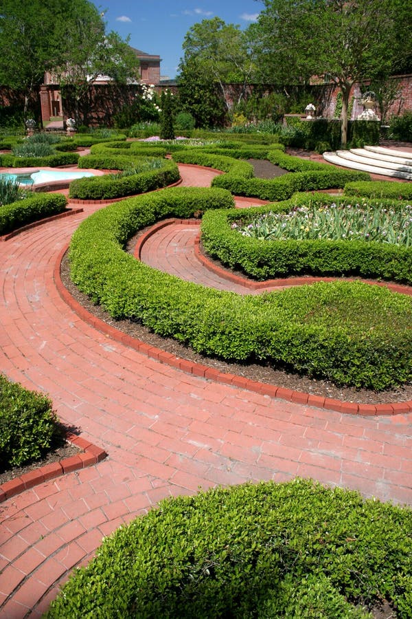 Tryon Palace Garden stock photo. Image of bushes, walkway - 9266140