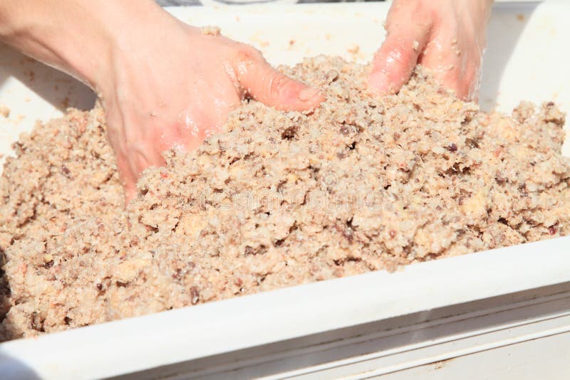 Tscheche-heilloser Durcheinander - Hasch Stockfoto - Bild von blut ...