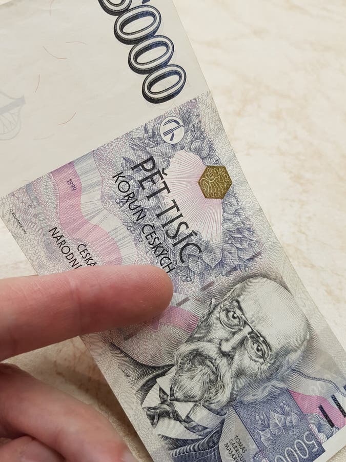 CZK Tscheche-Banknote 2000 Mit Einem Hintergrund Von 5000 Und 2000 CZK ...