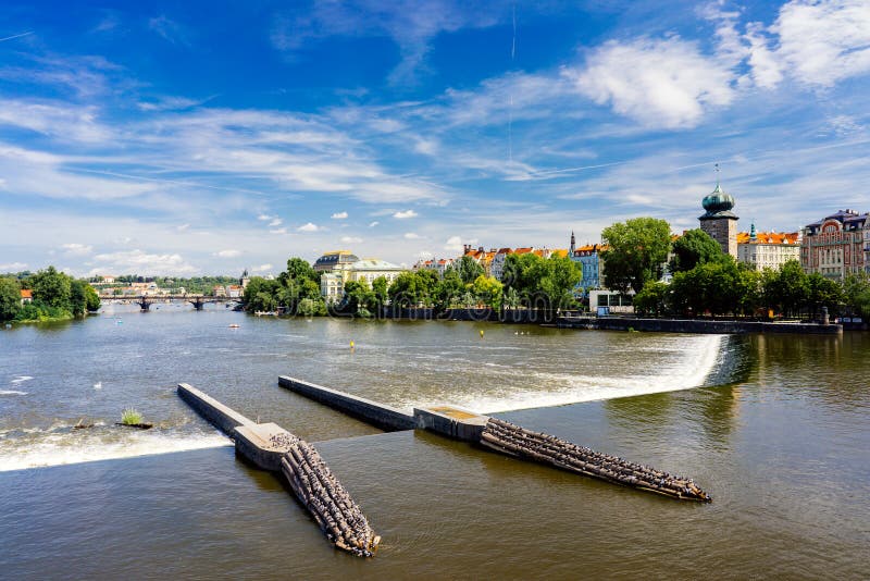Fluss Die Moldau, Charles Bridge Prague Czech Republic Stockfoto - Bild ...