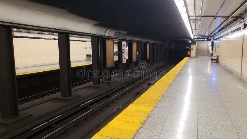 TTC subway station editorial photography. Image of railway - 176708252