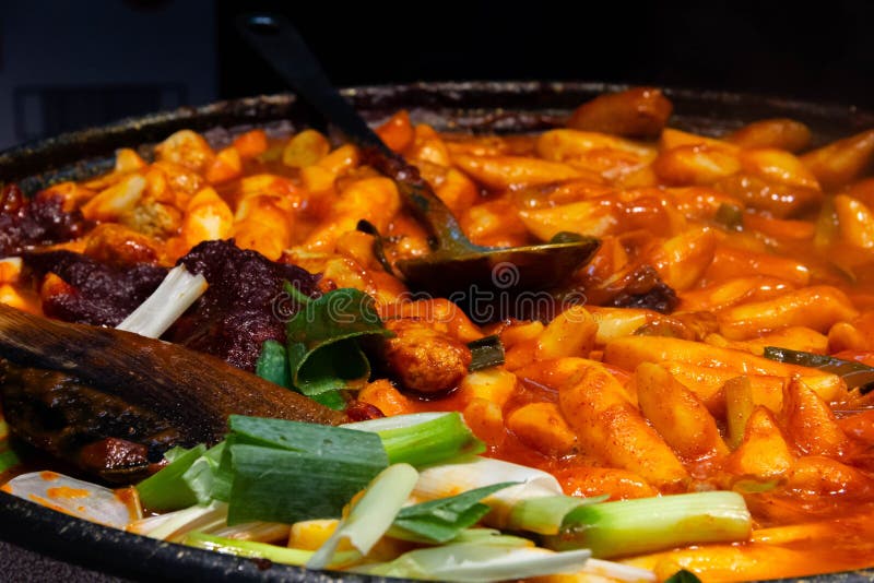 Alimento Coreano, Fried Rice Cake Fotografia Stock - Immagine di tipico ...