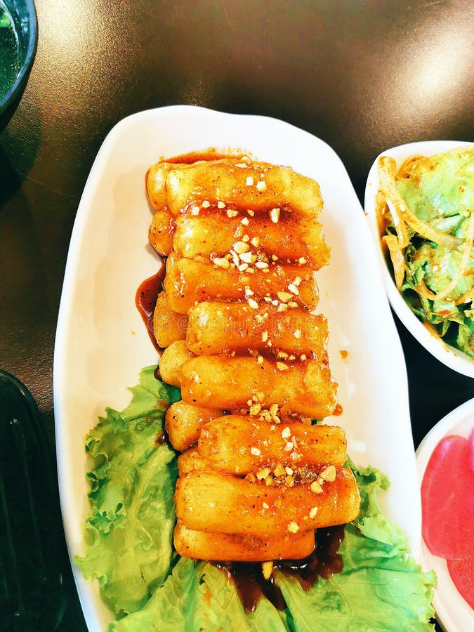 Tteokbokki Revuelto Salsa Dulce Coreana. Foto de archivo - Imagen de ...