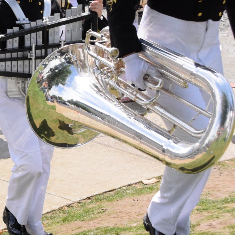 Euphonium De Plata De La Tuba En Fondo Negro Imagen de archivo - Imagen ...
