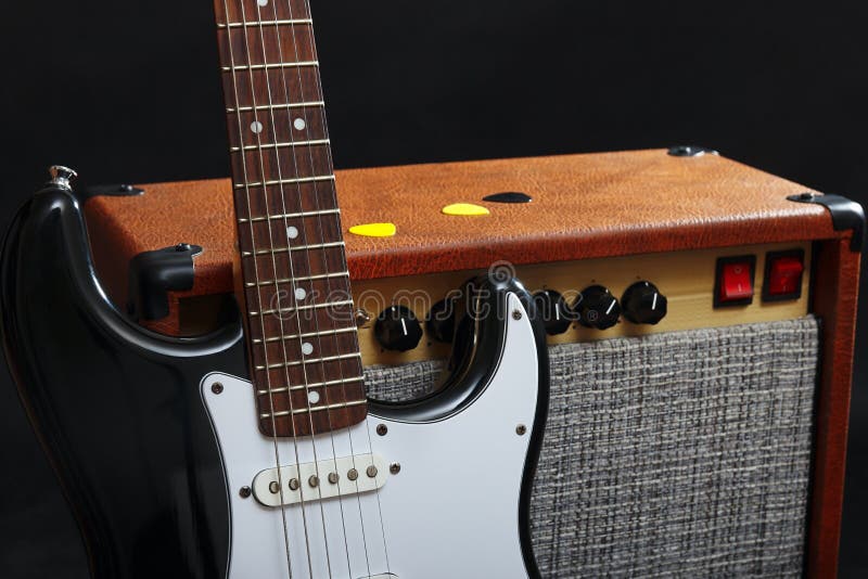 Vintage Guitar Amp Wallpaper