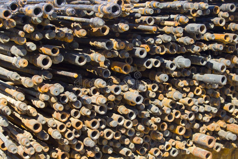 Tube de forage image stock. Image du collets, couplages - 27262755