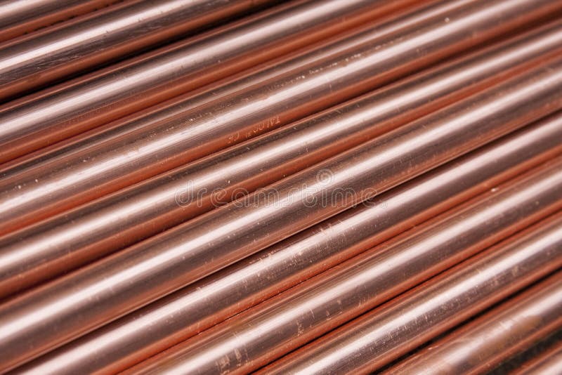 Tubi di rame immagine stock. Immagine di dorato, ottone - 13782085
