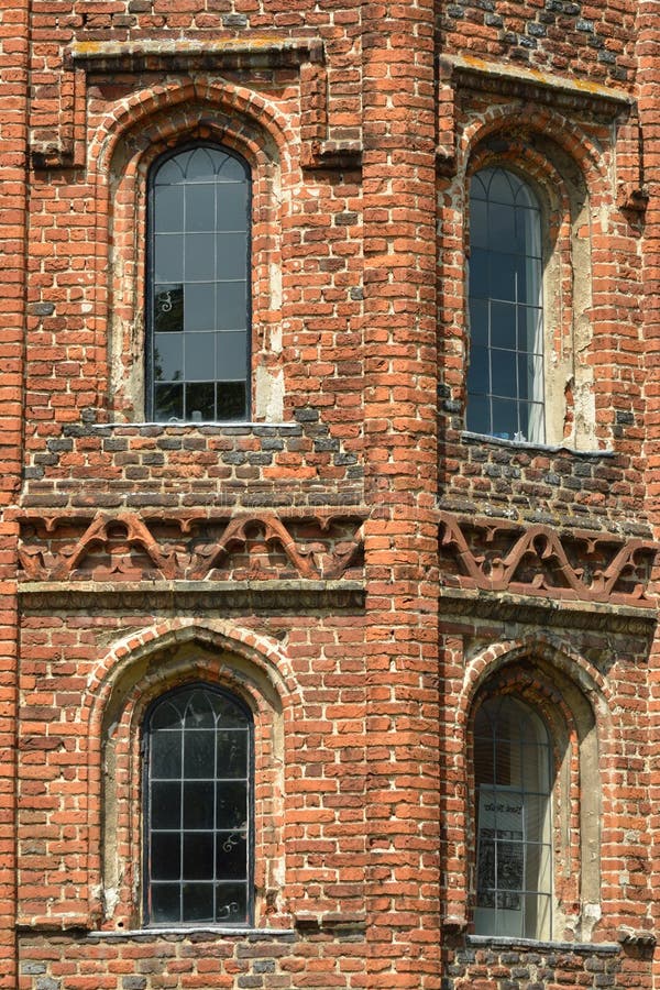 Tudor Windows stock photo. Image of england, house, detail - 32435290