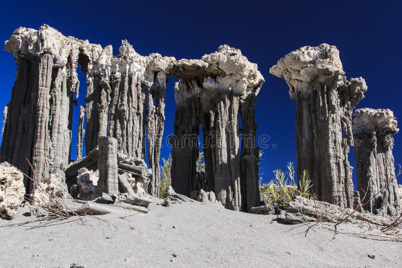 Tufas Van Het Zand Bij MonoMeer Stock Foto - Image of rots, kust: 26330268