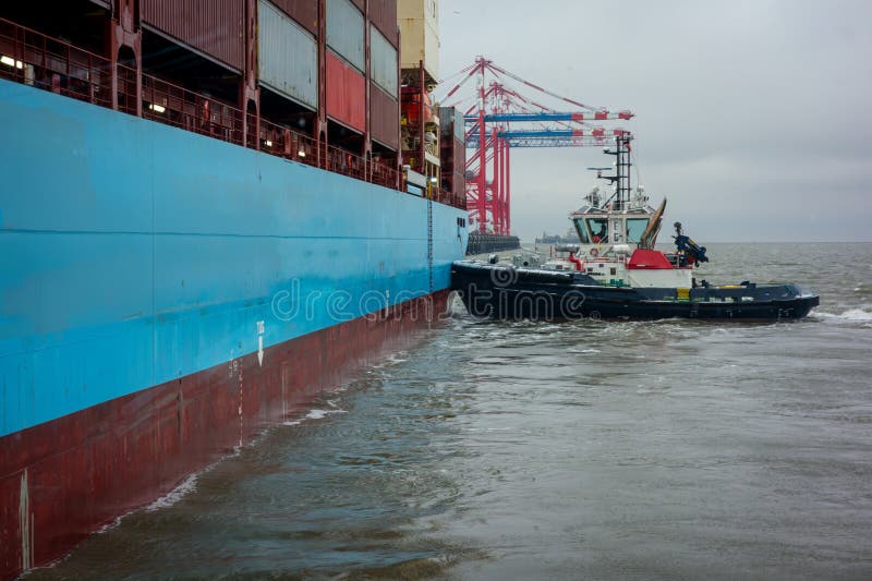 2,707 Huge Freight Container Ship Stock Photos - Free & Royalty-Free ...