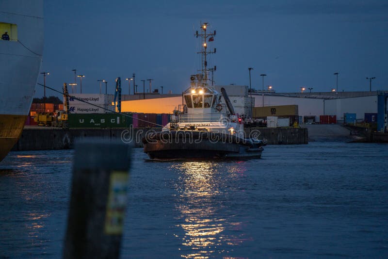 A Tug getting ready to tow editorial photo. Image of traditional ...
