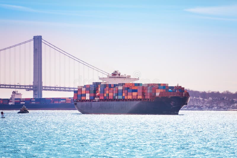 Tugboat Towing Full Loaded Cargo Ship from Port Stock Image - Image of ... Tugboat Towing Full Loaded Cargo Ship from Port Stock Image - Image of ...
