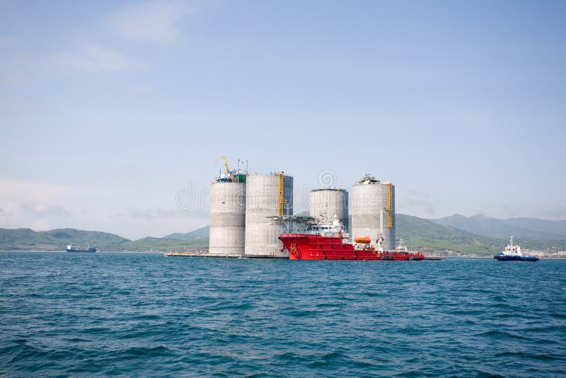Tugs at the Base Oil Platform Stock Photo - Image of japan, nakhodka ...